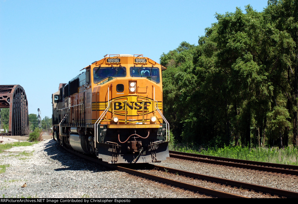 BNSF SD70MAC 9996